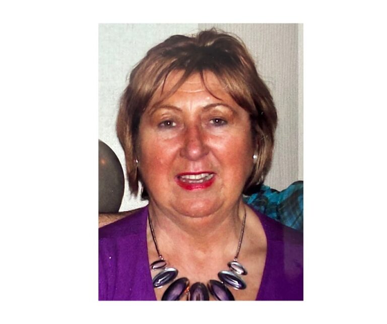 DEATH NOTICE - Daphne June (Dee) Fleming. | WT Morrison