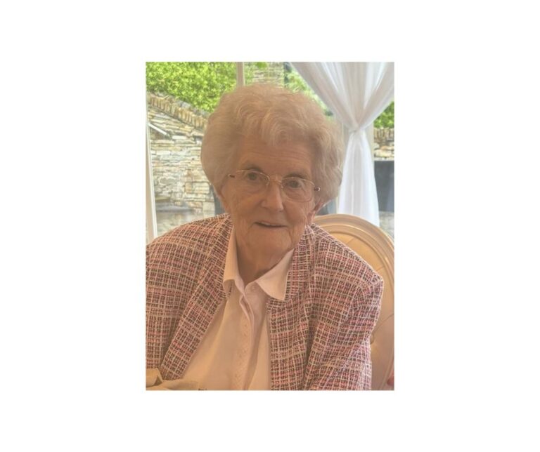 DEATH NOTICE - Joan Patricia Elliott | WT Morrison